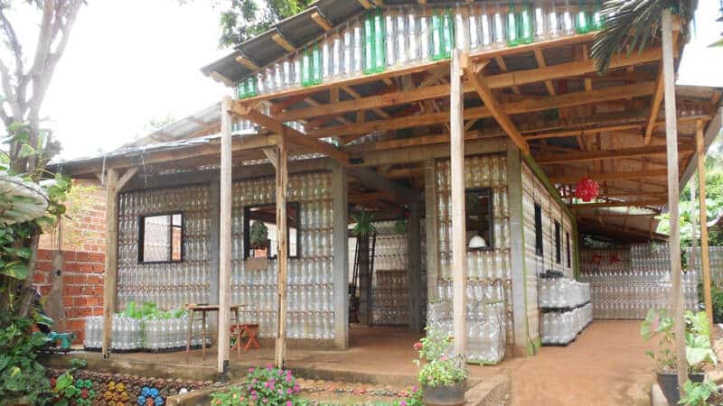 The Powerful Impact of Recycled Materials in Construction | Tiny Tins